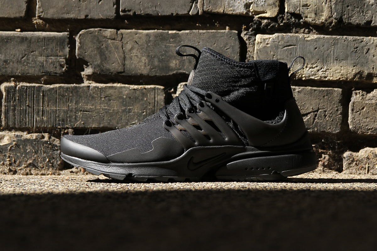NIKE ARRIVALS – Premier