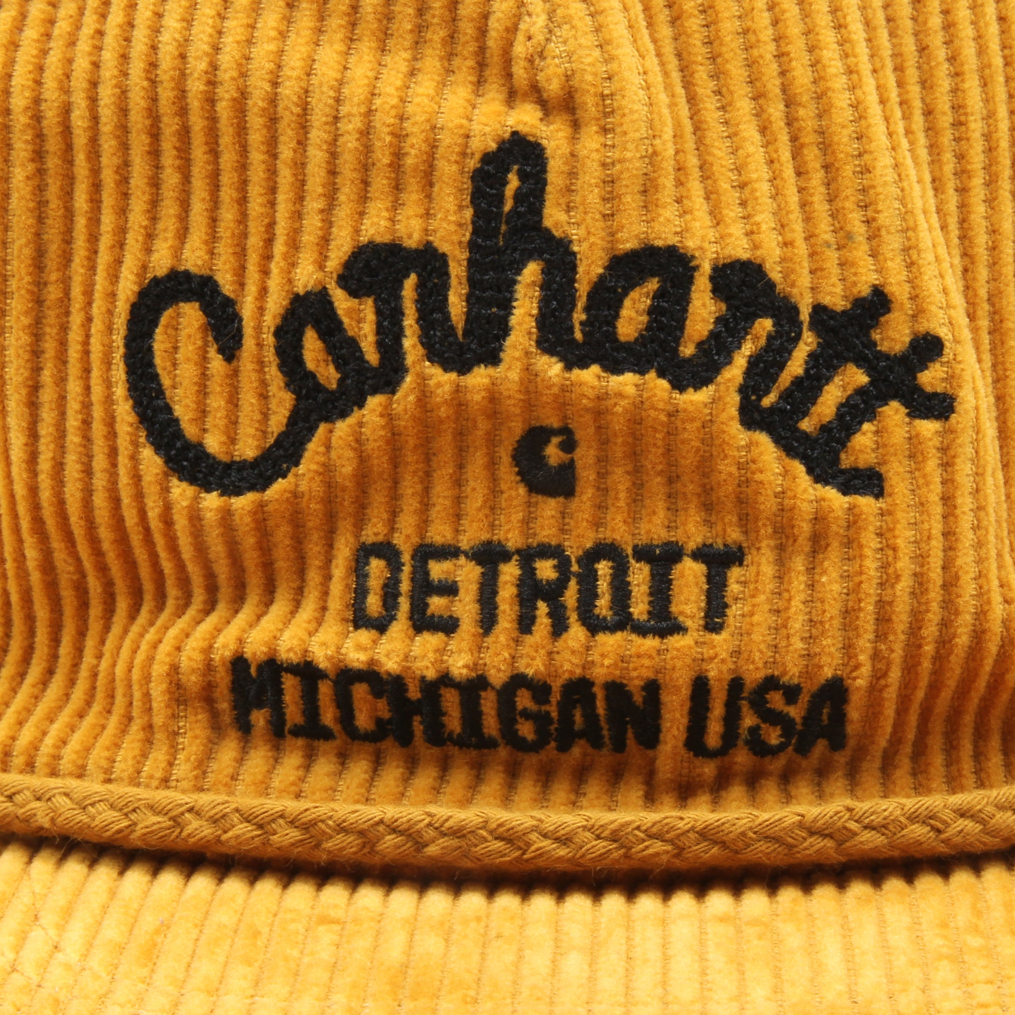 Dennis Cap – Premier